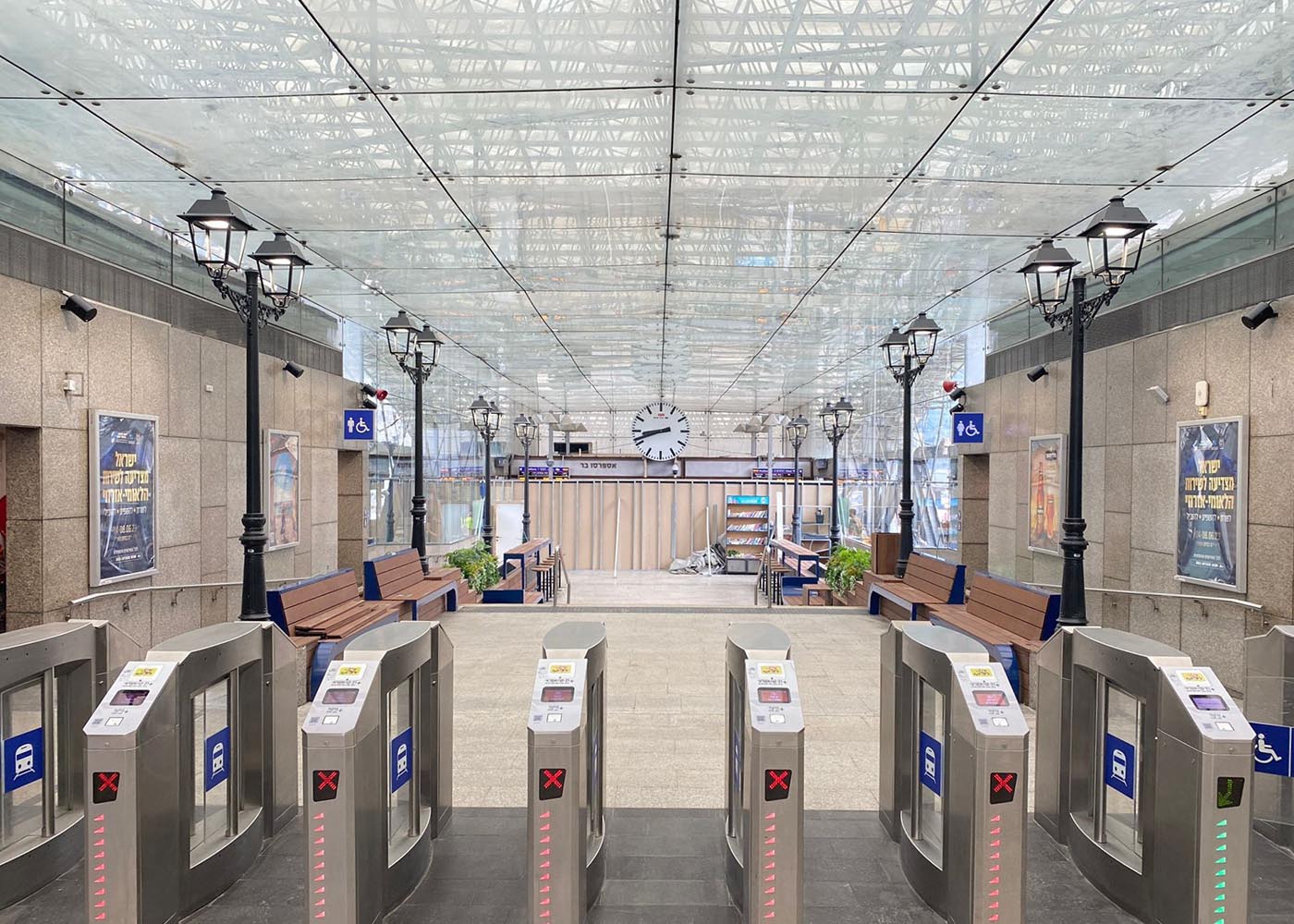 Tel Avivi-Hashalom (Israel) | Benito